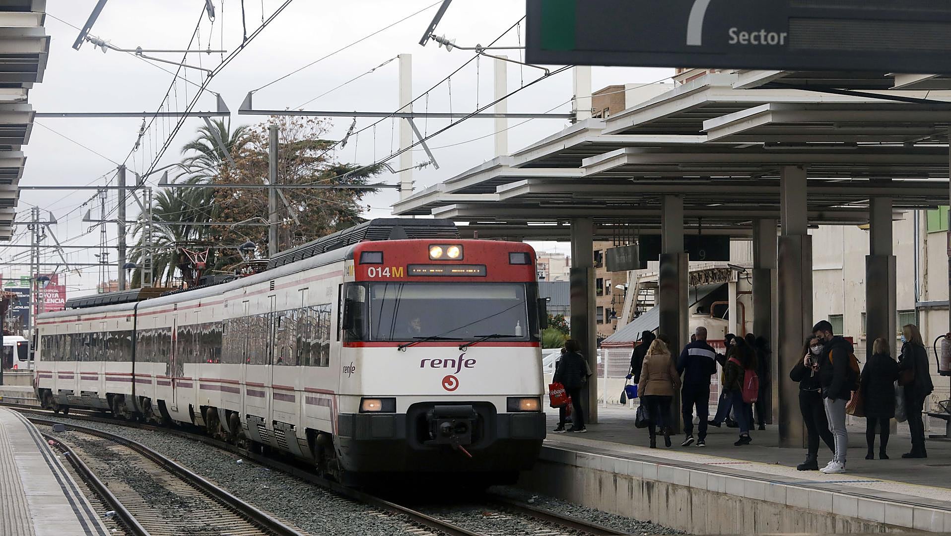 Restablecida la circulación en las líneas afectadas por el accidente de Alfafar tras poner buses ...