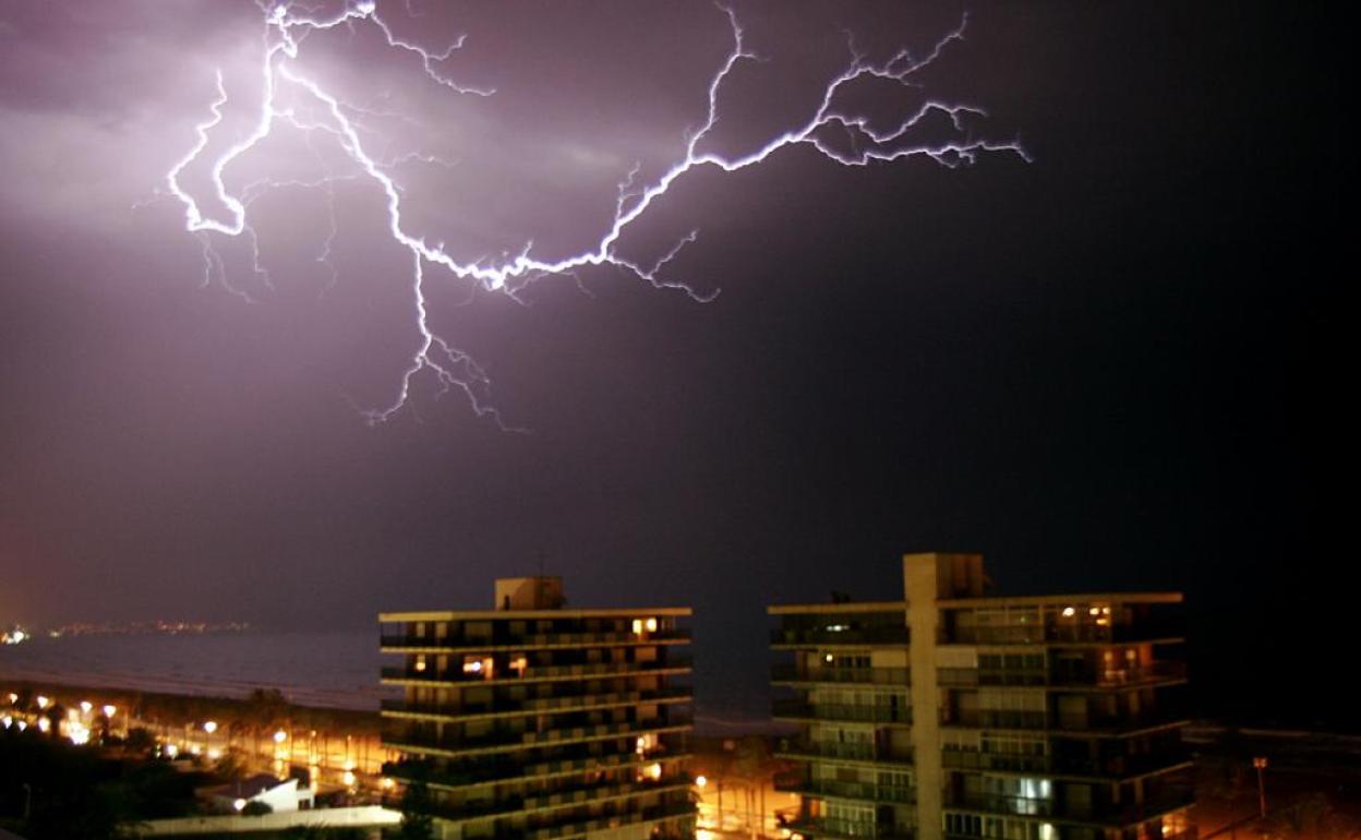 Rayo desviado por láser | La espectacular imagen de cómo se ha logrado ...