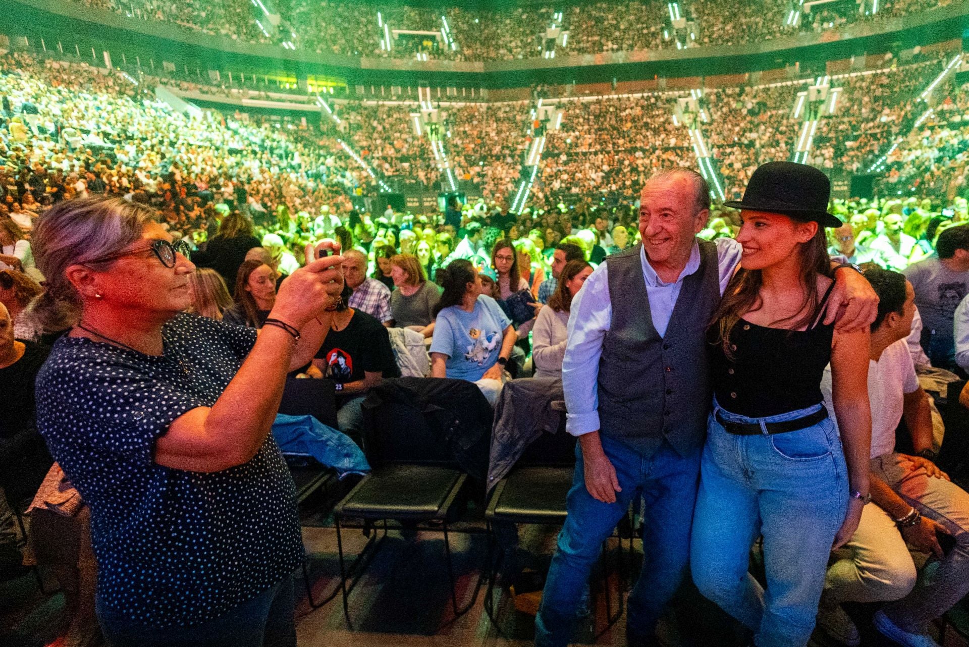 Sabina se despide de Valencia con el primero de tres conciertos de su ...