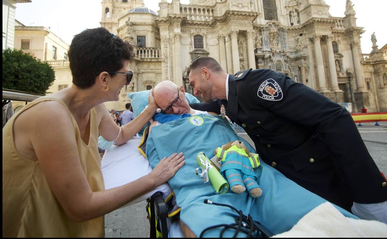 Emoción en la toma de posesión de los nuevos policías locales de Murcia ...