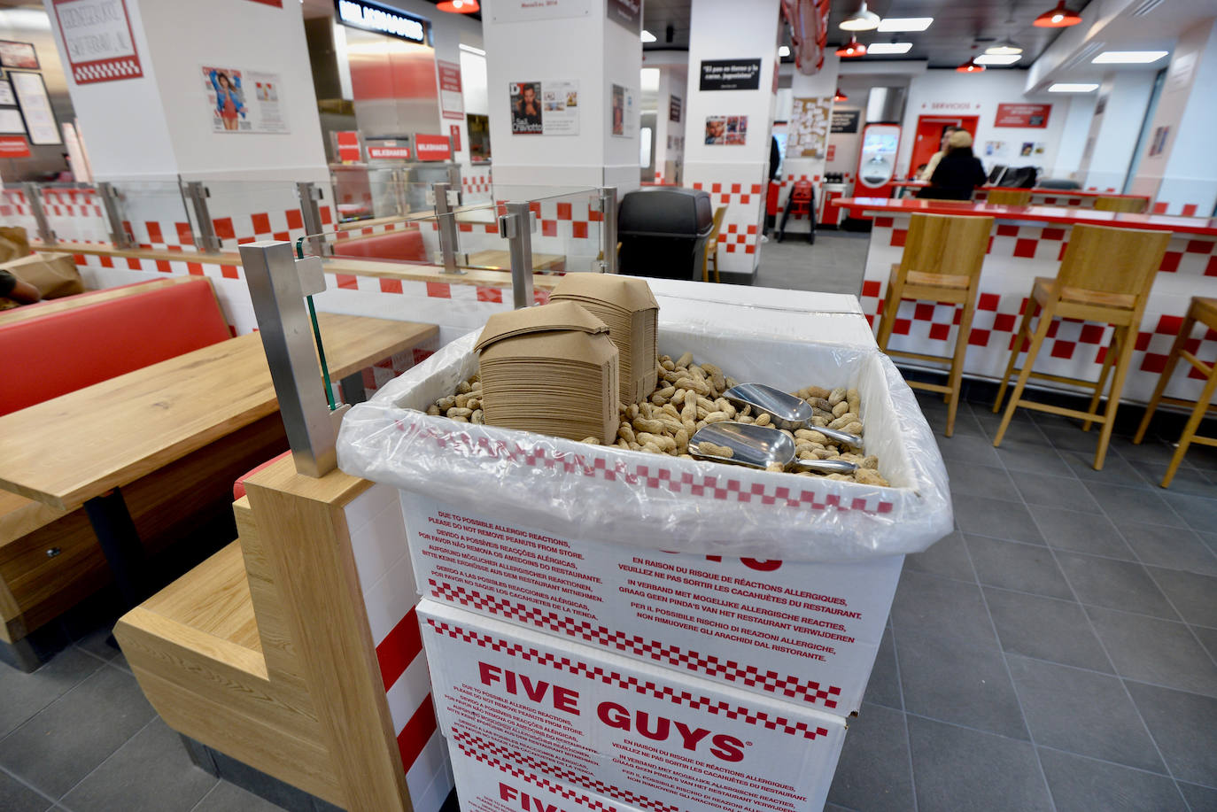 Fotos: Las imágenes de la apertura de Five Guys en Murcia | La Verdad
