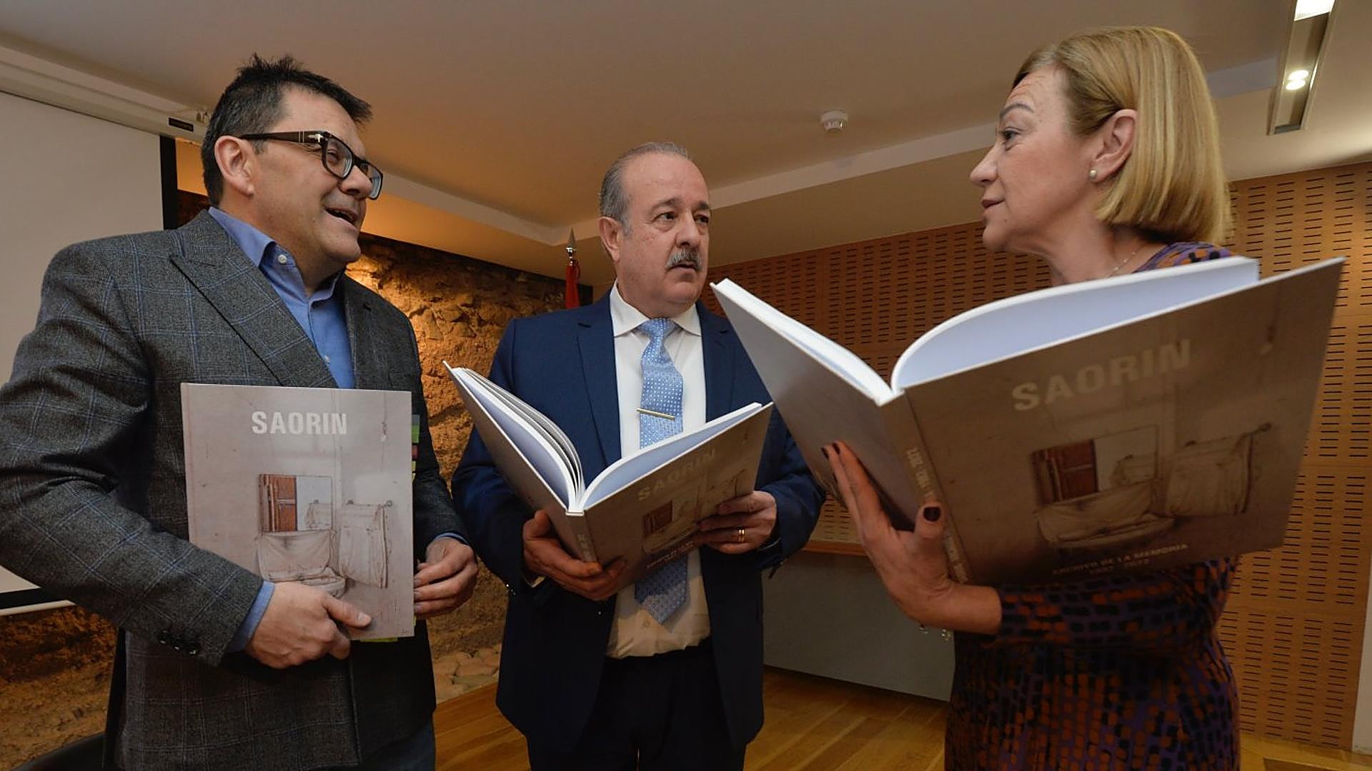 Un libro con la vida y obra del pintor Saorín | La Verdad