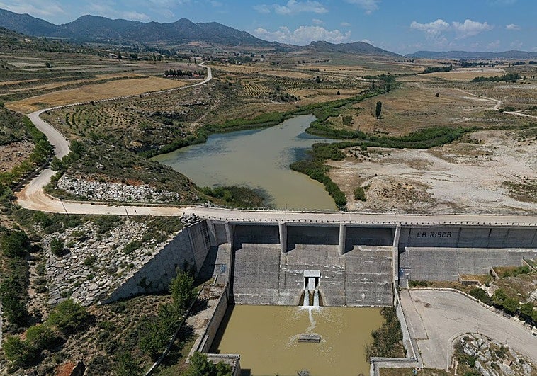 El embalse de la Risca, un pequeño pantano antirriadas que ha salvado ...