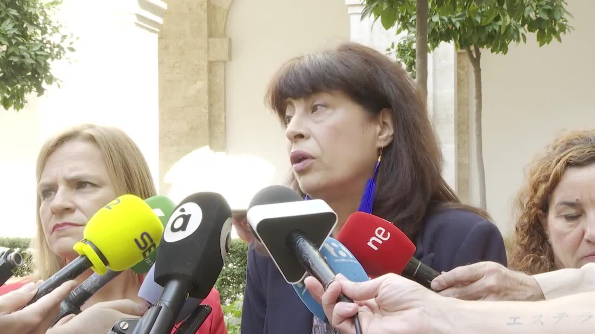 Redondo ve "un dislate" que Flores Juberías obtenga un premio literario ...