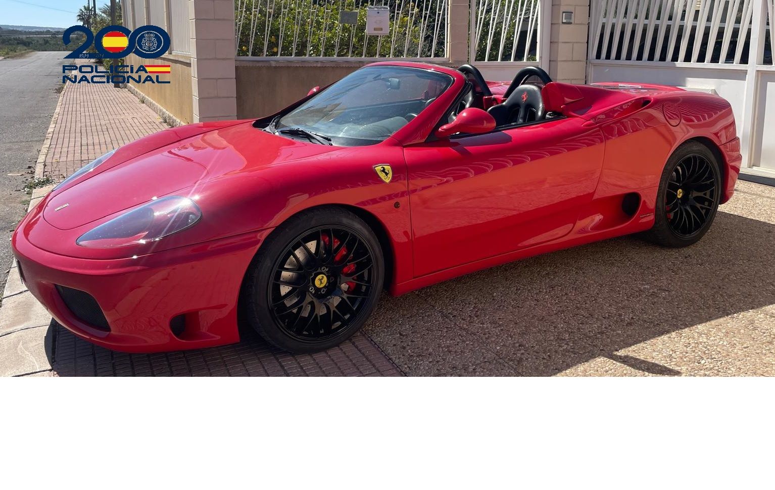Investigan la venta de un vehículo con apariencia de la marca Ferrari ...