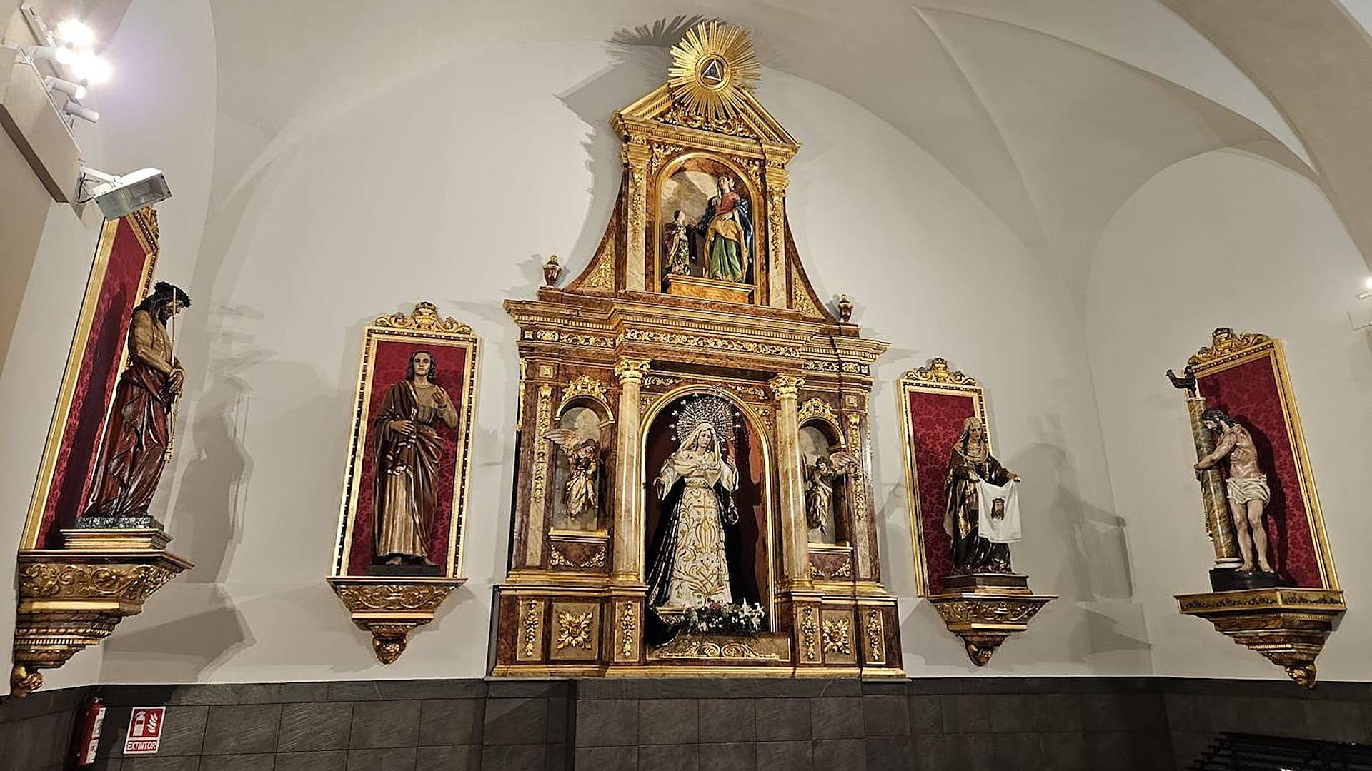 Santa Nonia remoza la puesta al culto del patrimonio nazareno ...