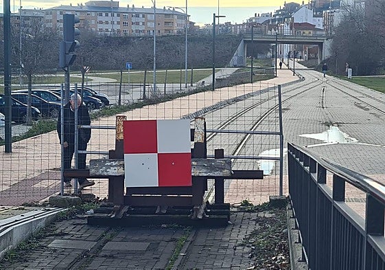 Jarro de agua fría a Feve: los informes de Transportes prevén un bus ...
