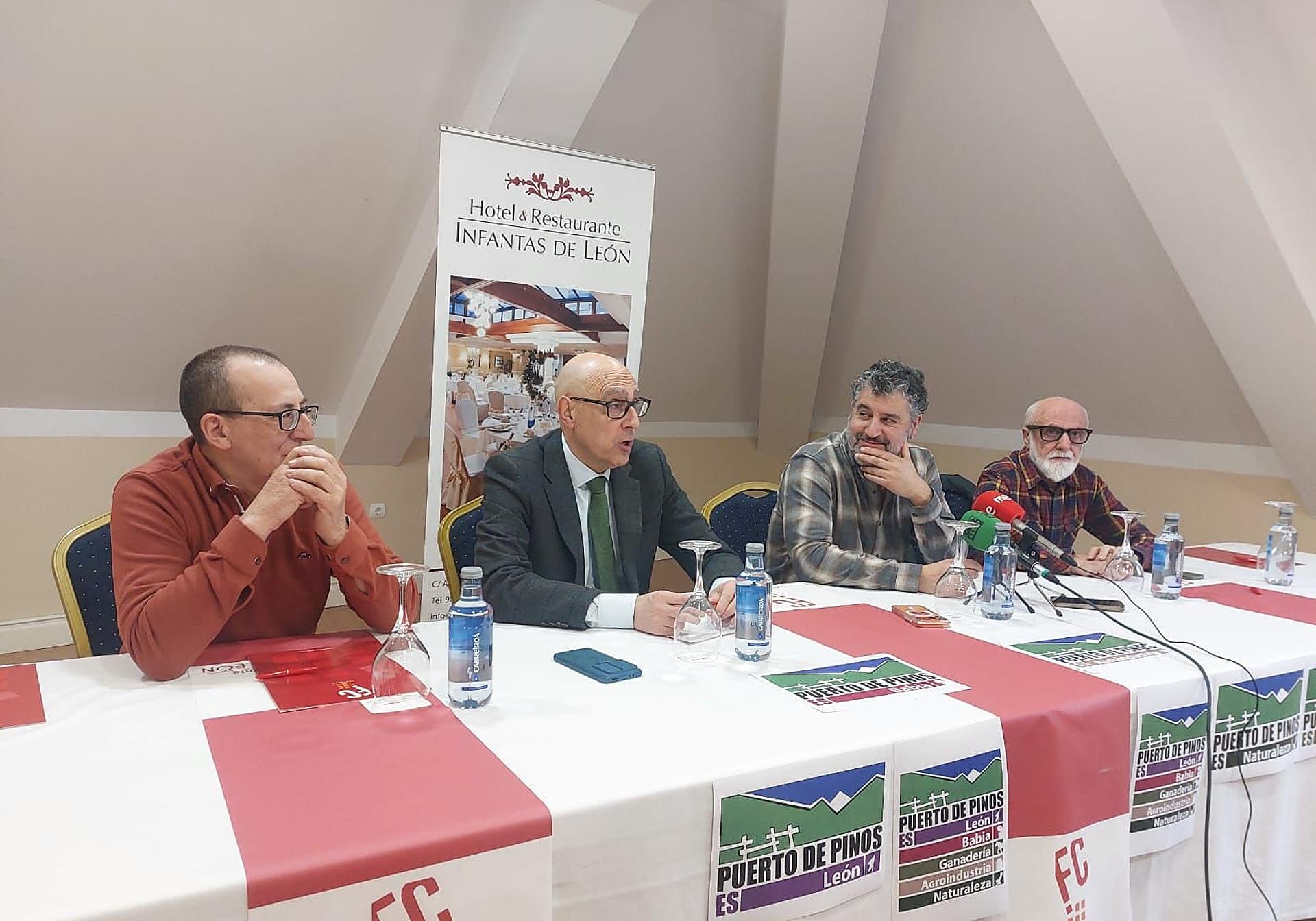 La aldea gala leonesa en pie de guerra por 100 años de «ocupación ...