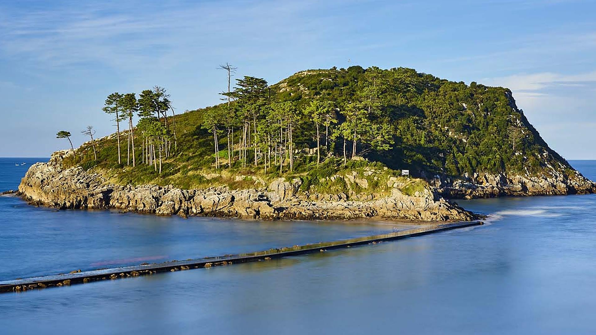 Esta es la isla paradisíaca de Vizcaya a la que solo puedes entrar si ...