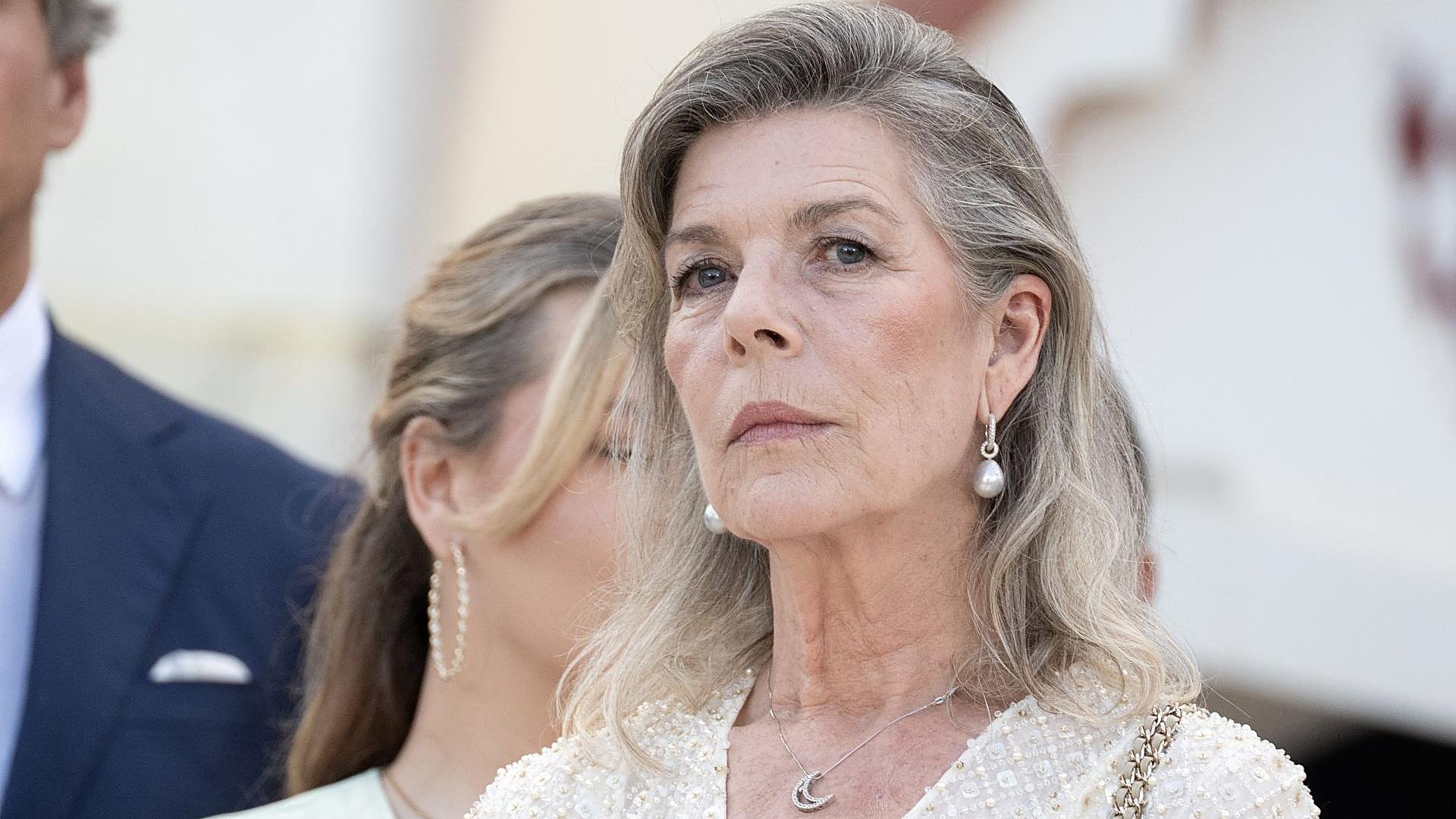 Carolina de Mónaco vs. Charlène: duelo de estilo en Mónaco por la ...