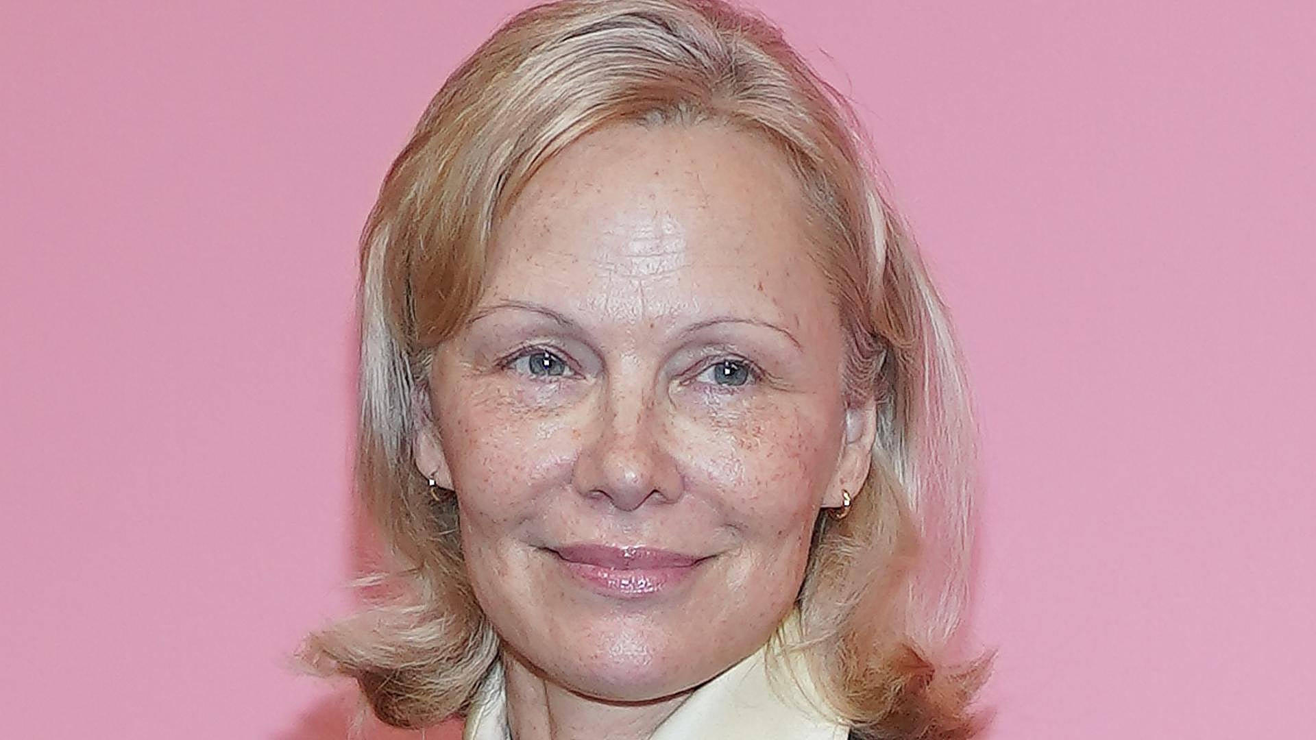 Efecto cara lavada y labios con gloss: el combo favorito de las mujeres ...