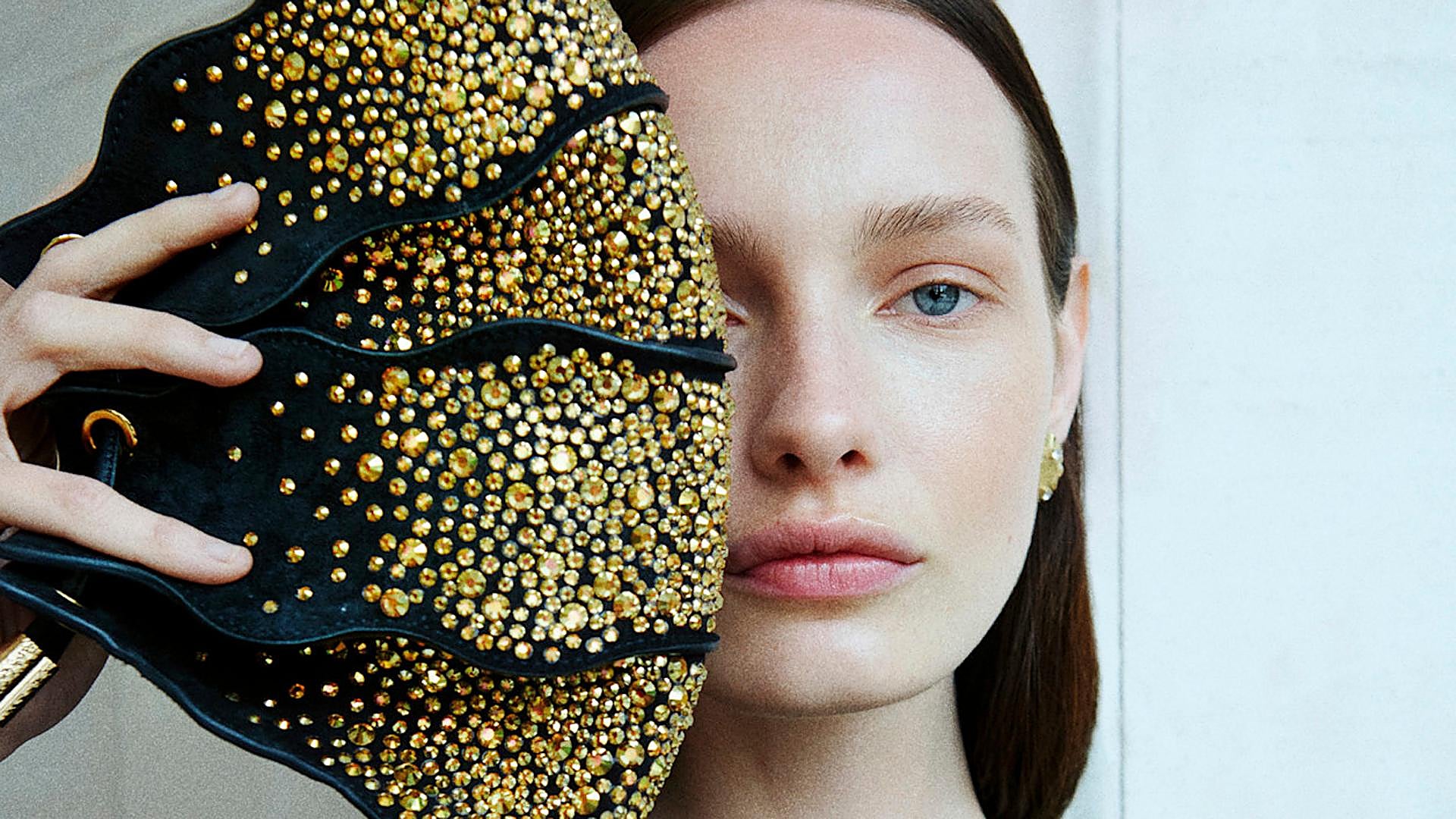 Bolsos de fiesta con asa para ir cómoda y elegante a cualquier evento ...