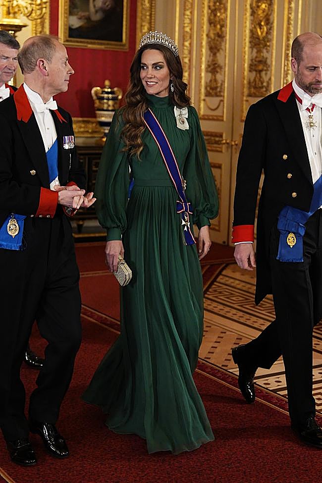 El espectacular look de gala de Kate Middleton: un vestido muy ...
