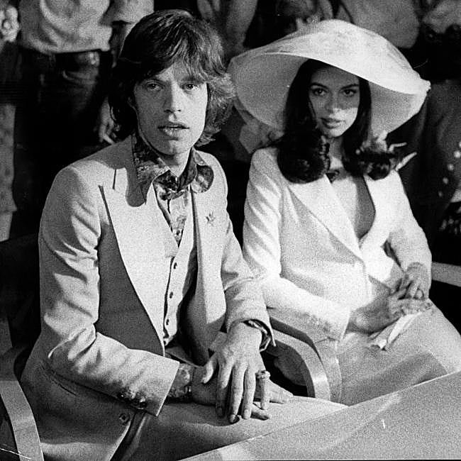 De Dua Lipa a Bianca Jagger: por qué las novias más icónicas llevan ...