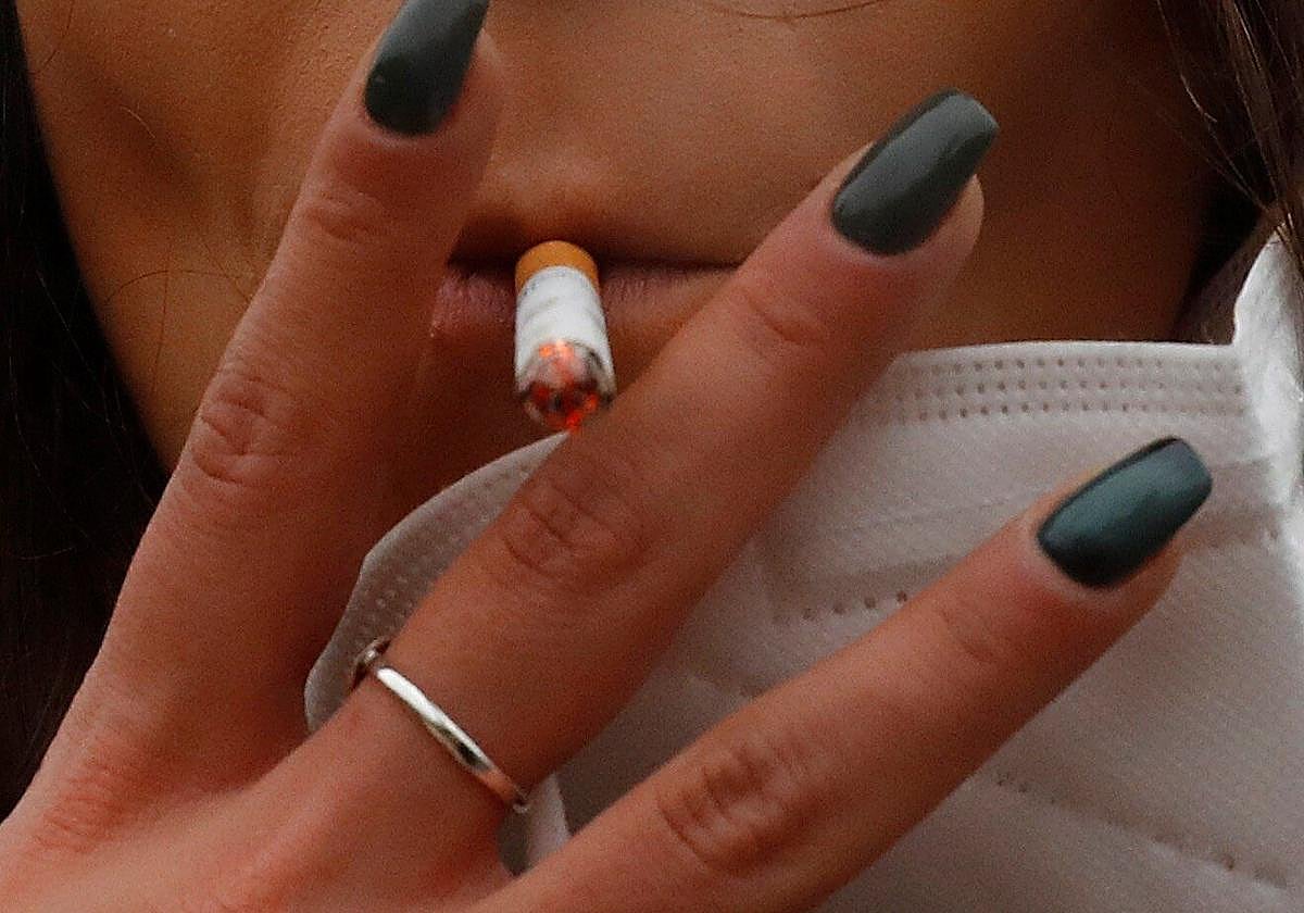 Los expertos alertan del riesgo de fumar más de cinco porros a la ...