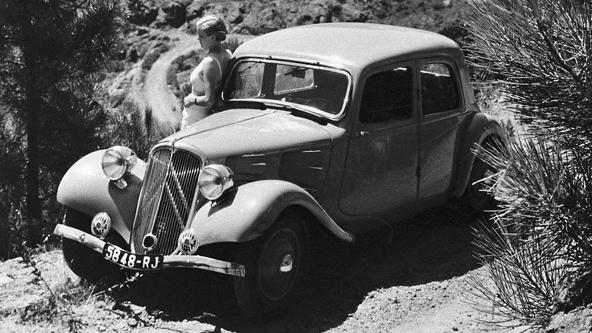 La apuesta de André Citroën por el '7' o los noventa años de Traction Avant | El Correo