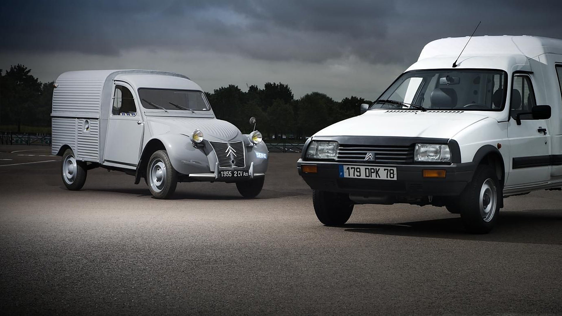 La incombustible Citroën C15 cumple 40 años, y sigue recorriendo las ...