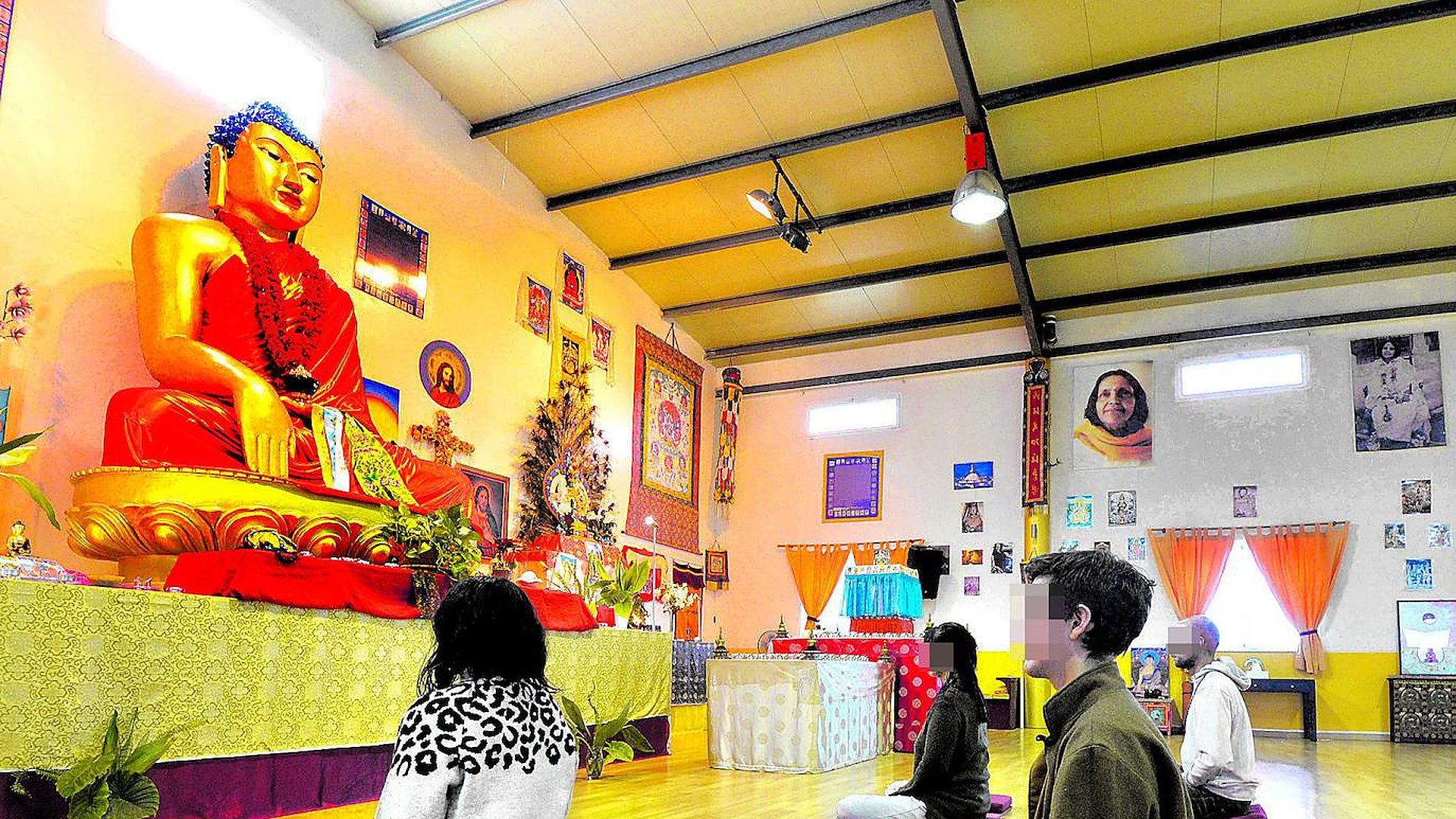 Las nuevas sectas en España, del coach económico al gurú espiritual ...