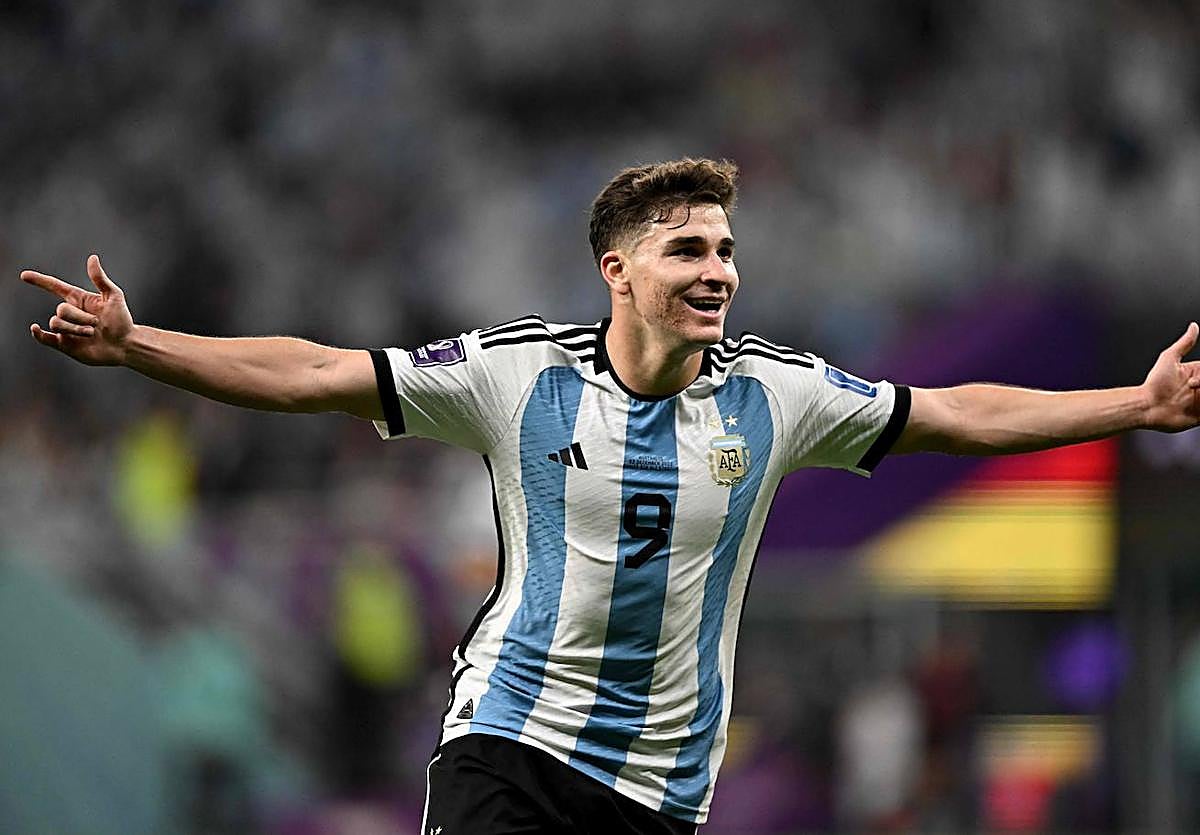 Julián Álvarez aterriza como el segundo fichaje más caro en la historia ...