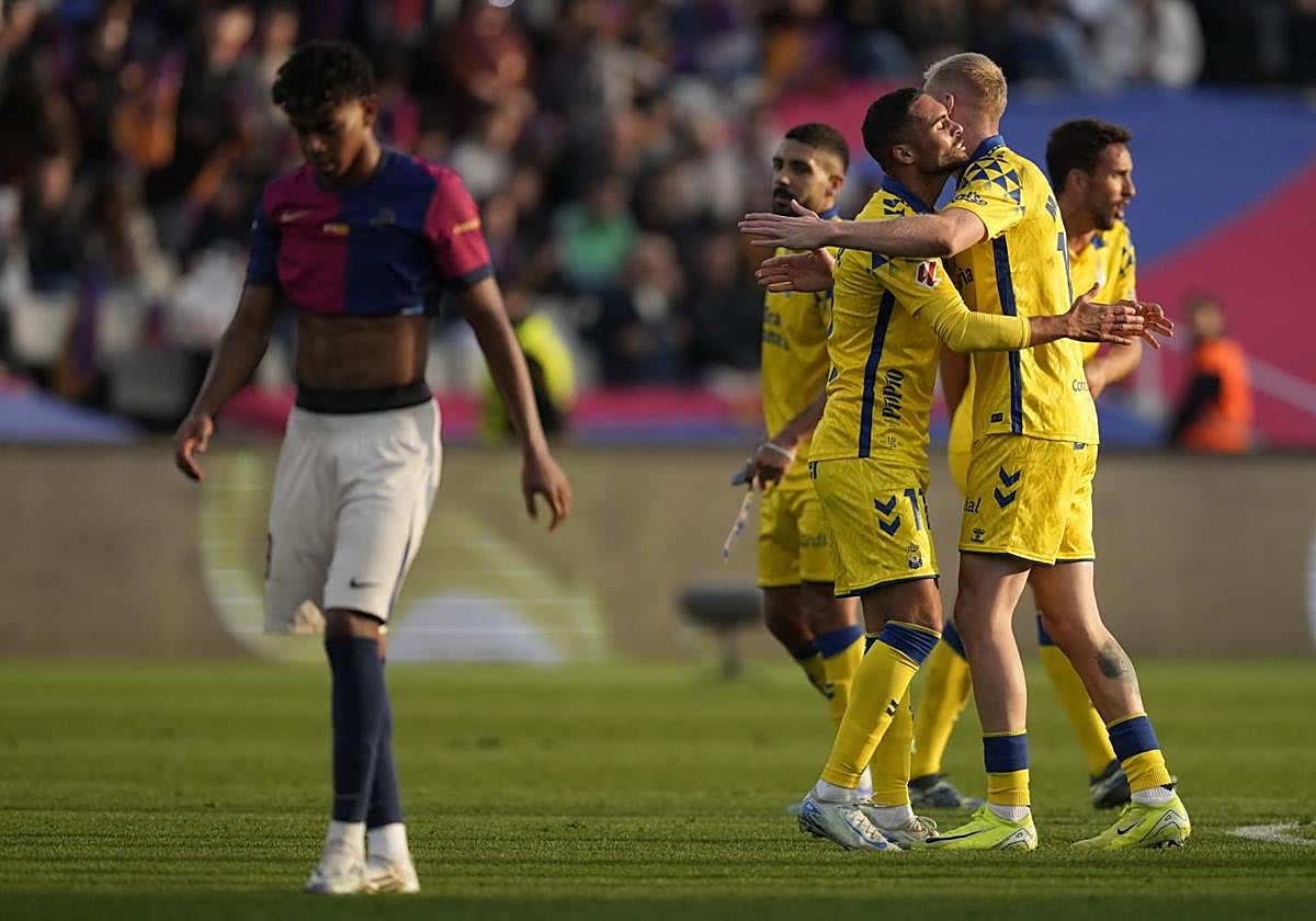 Las Palmas Upsets Barcelona at Montjuic, Spoiling Anniversary ...