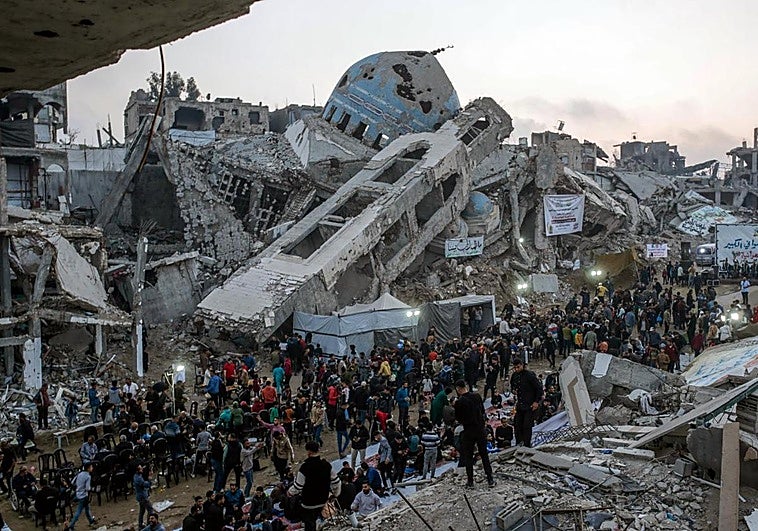 Un bombardeo israelí en Gaza causa nueve muertos, entre ellos tres ...