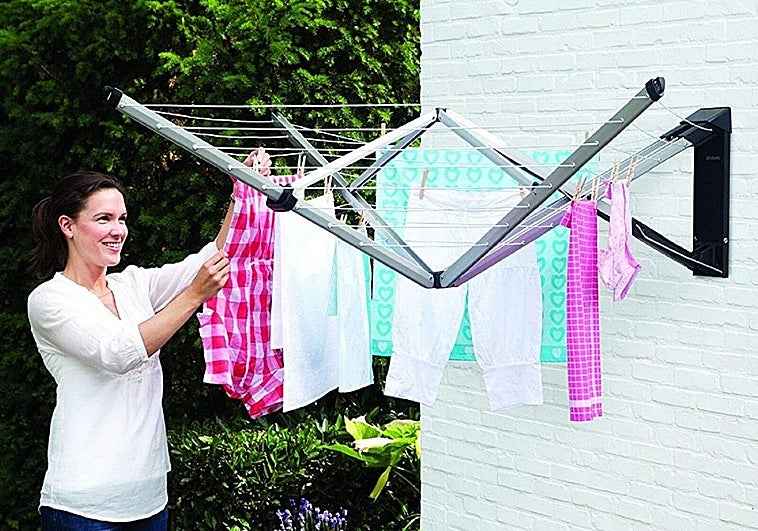 Los mejores tendederos extensibles para secar la ropa en tu terraza o ...