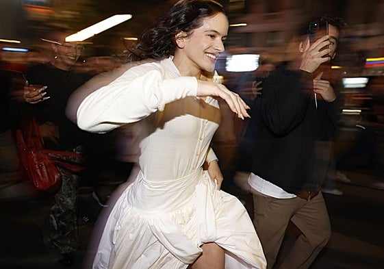 El color Pantone 2026 es Cloud Dancer, el tono que rompe todas las ...