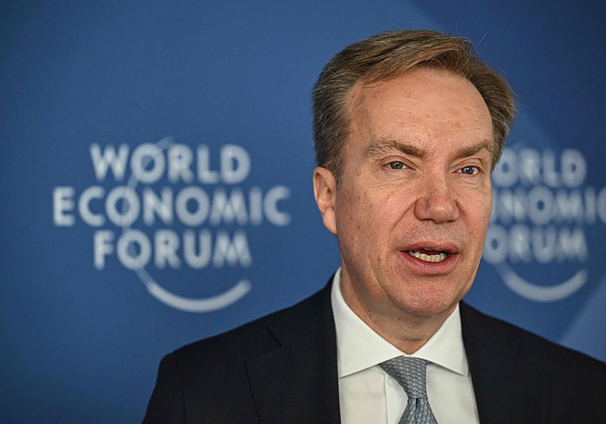 Dimite el presidente del Foro de Davos por sus vínculos con Epstein ...