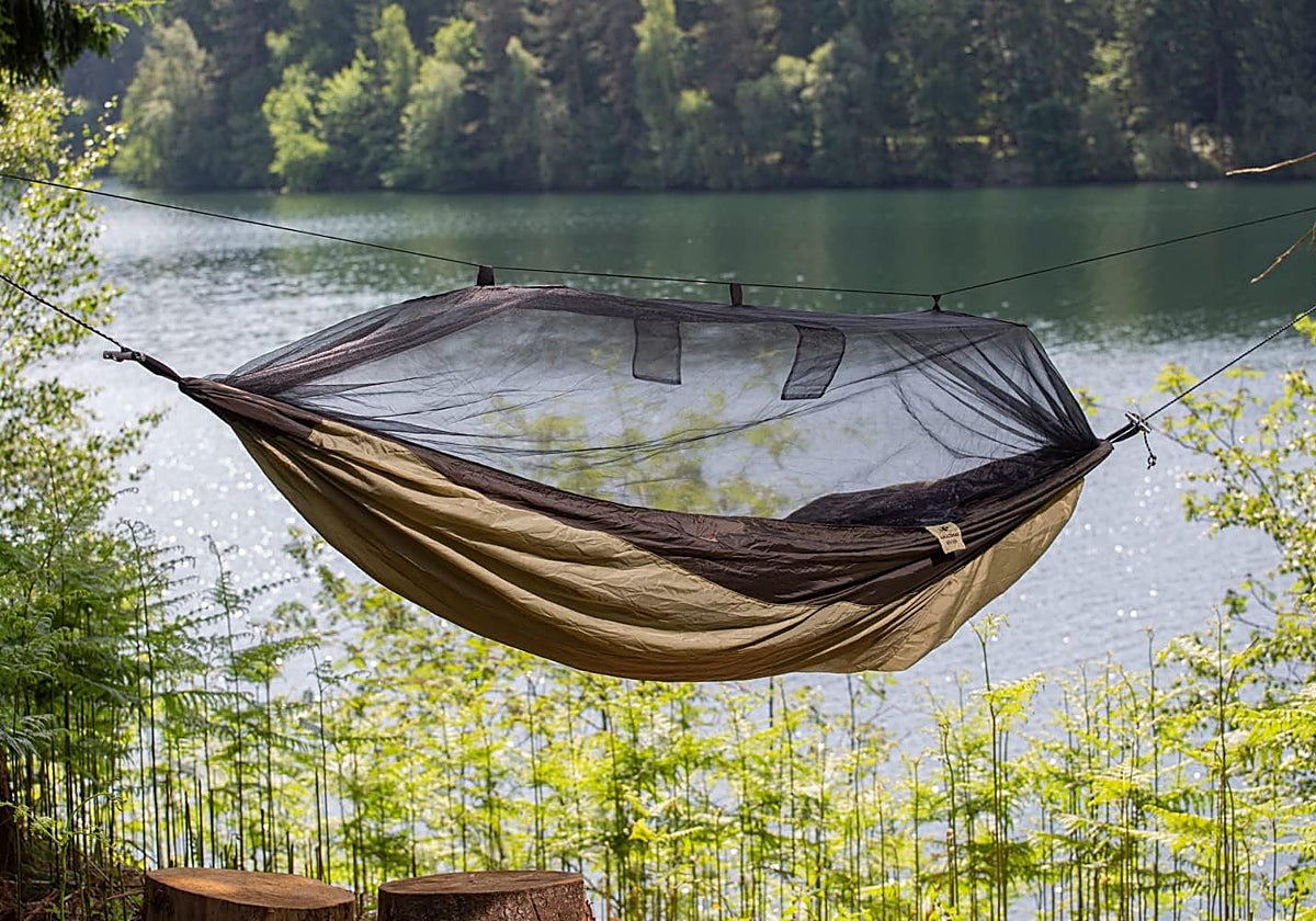 Estas hamacas con mosquitera son perfectas para los amantes del vivac y ...