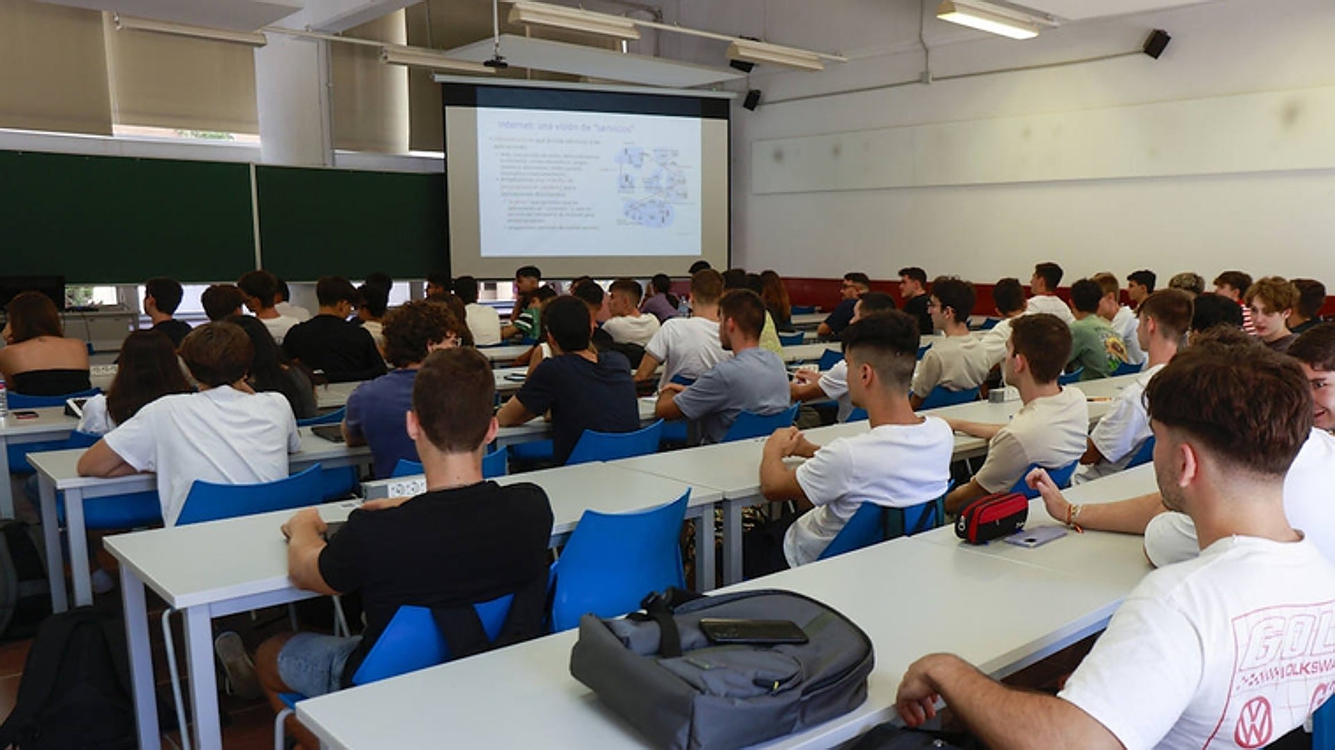 More than 300 miss out on a place for new 'pioneering' degree course at ...