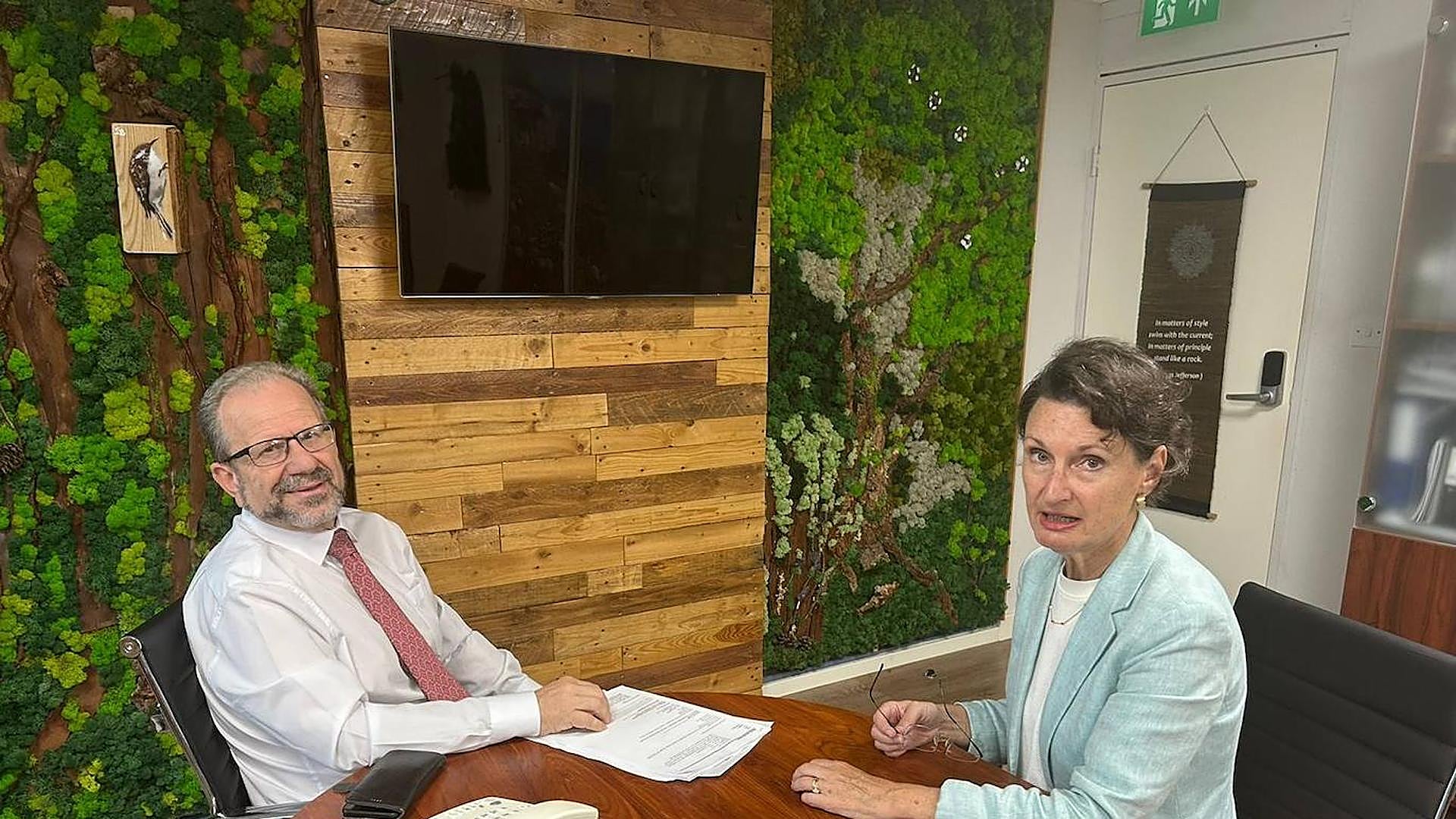 Continuing the use of Llanito language | Sur in English