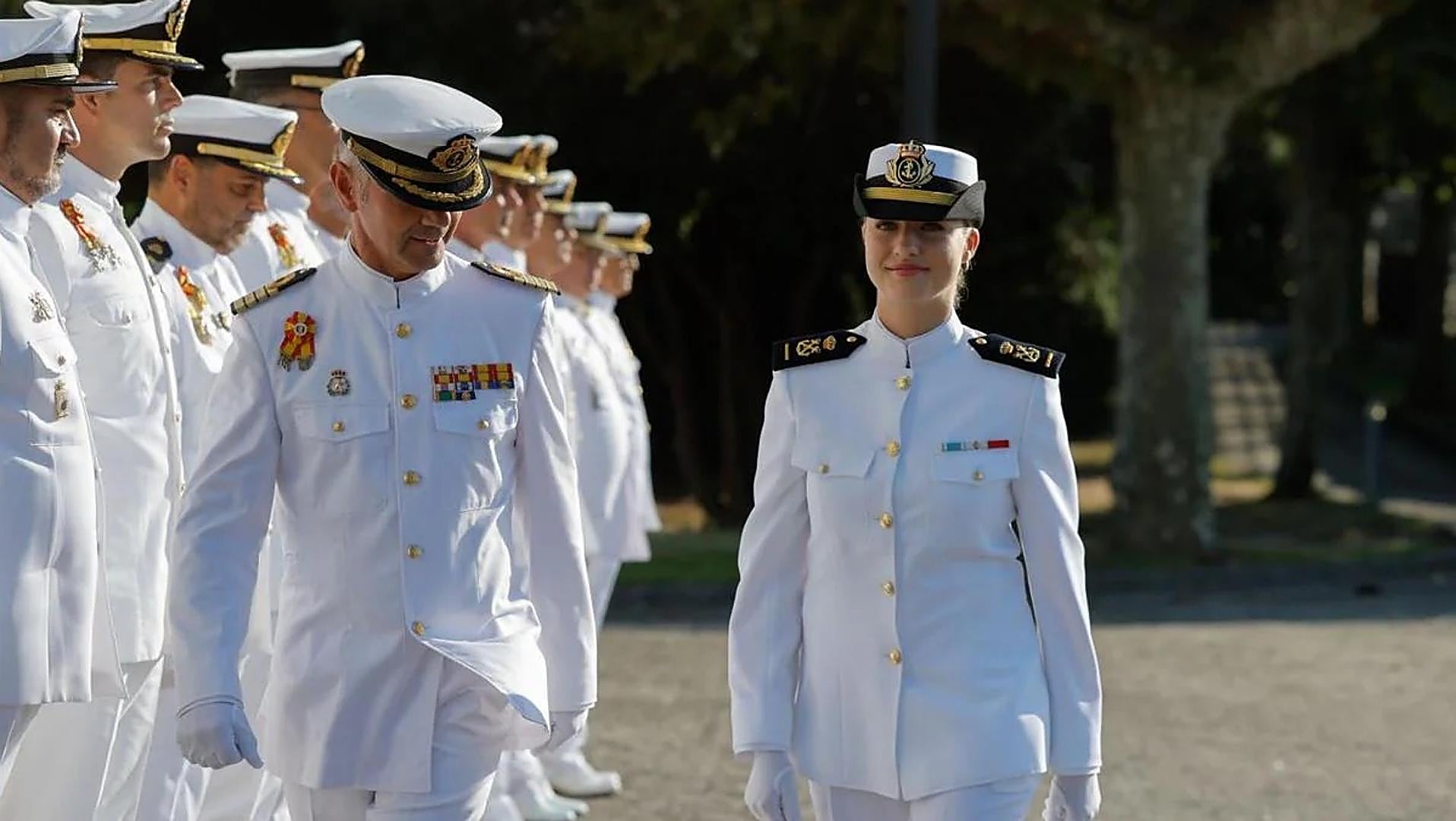 Princess Leonor moves on to the Spanish Navy, wearing her new uniform ...