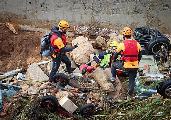 Bodies of the two young boys reported missing during the 'Dana' floods ...