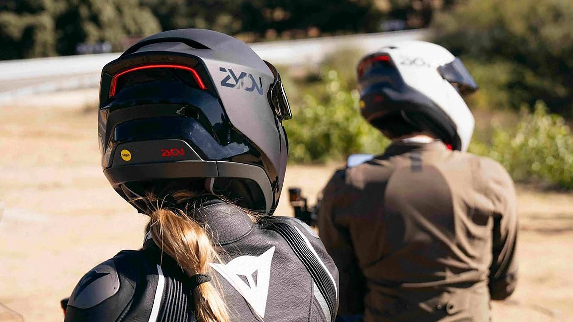 New hi-tech motorcycle helmet 'made in Spain' with allergy protection ...