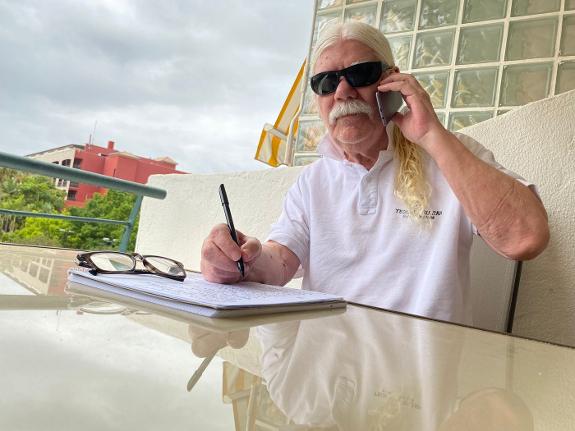 'At my age, it just shows you have to keep on working!' | Sur in English