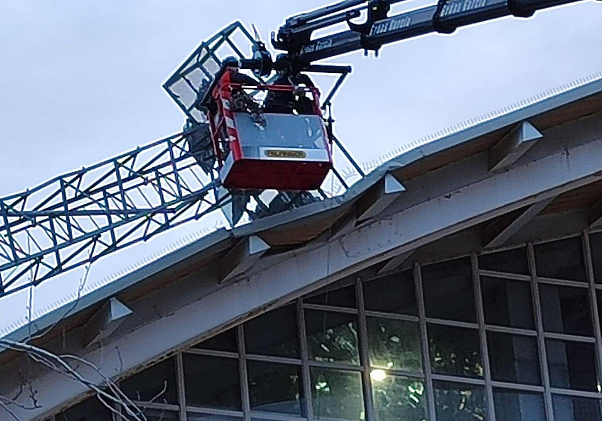 Dismantling of the Fallen Electric Tower over Villena Sports Pavilion ...
