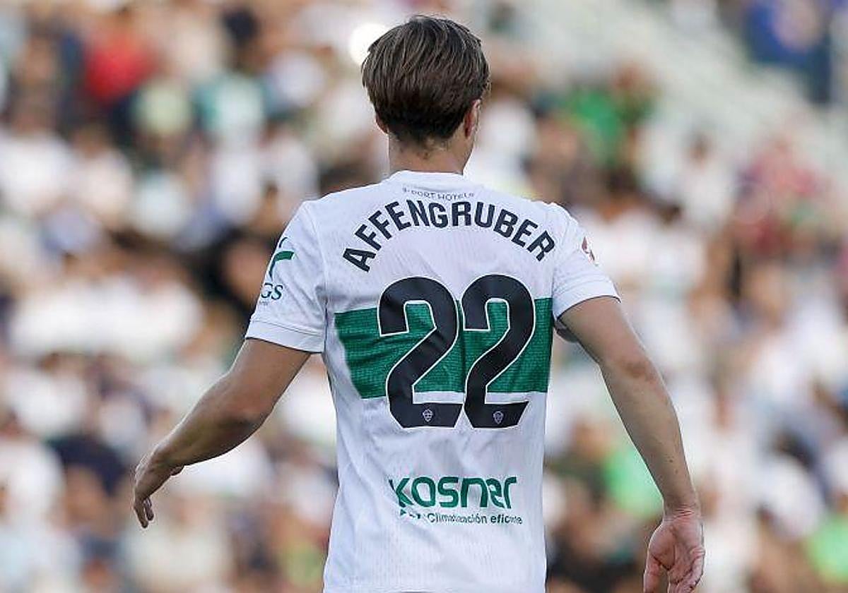 Affengruber establishes himself as one of Elche's leaders and attracts ...